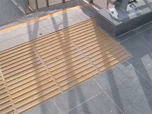 Tactile paving: What does it tell you? - Henshaws